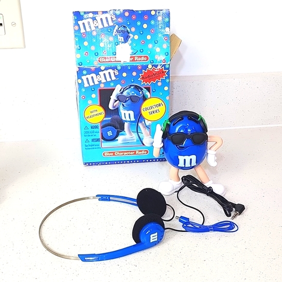 M&M'S | Other | Vintage Mm Radio Shack Exclusive Radio With Headphones ...